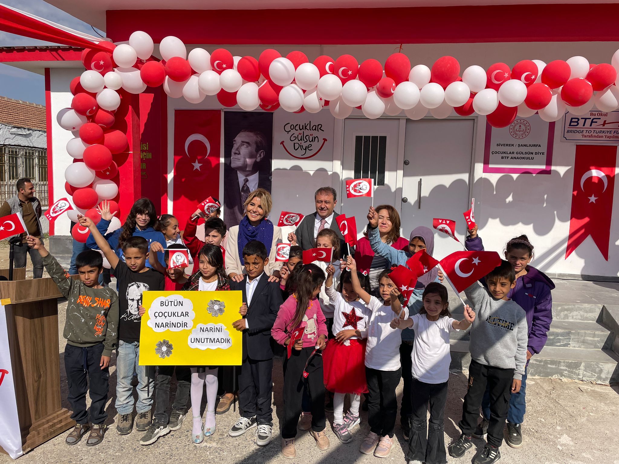 Dikkat çeken Narin pankartı! 55’inci anaokulu Şanlıurfa'da Gülben Ergen ...